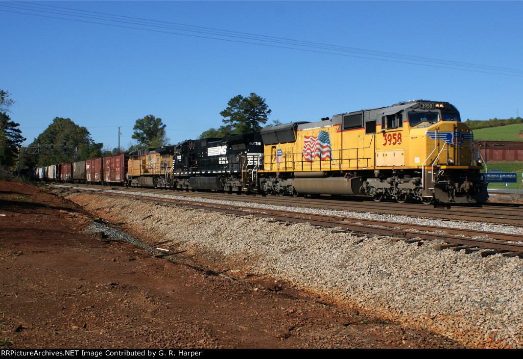 UP 3958 on NS train 36Q at Hurt, VA